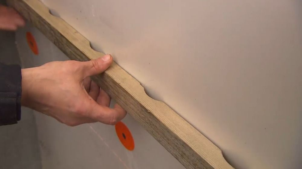 PRÉPARATION POUR DES PANNEAUX DE FACADE: LE LATTAGE - Dobbit