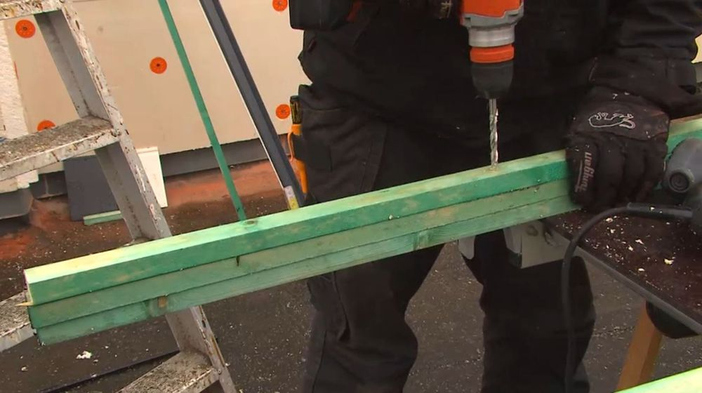 PRÉPARATION POUR DES PANNEAUX DE FACADE: LE LATTAGE - Dobbit